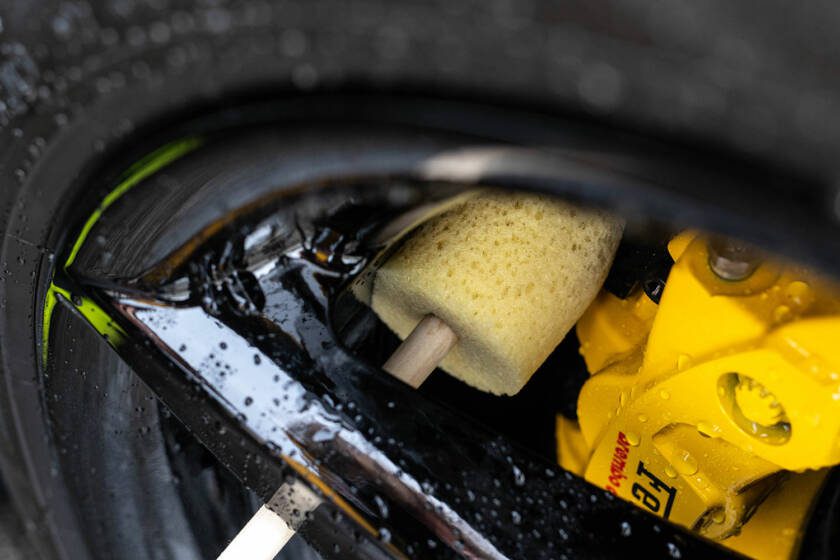 Alloy Spoke Cleaner – Round - Sponge Guru